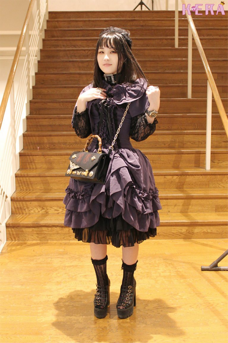 OSAKA STREET SNAP 344 ゴスロリ服にハイブランドの小物を合わせてグレードアップ - KERA STYLE [ケラ！スタイル]